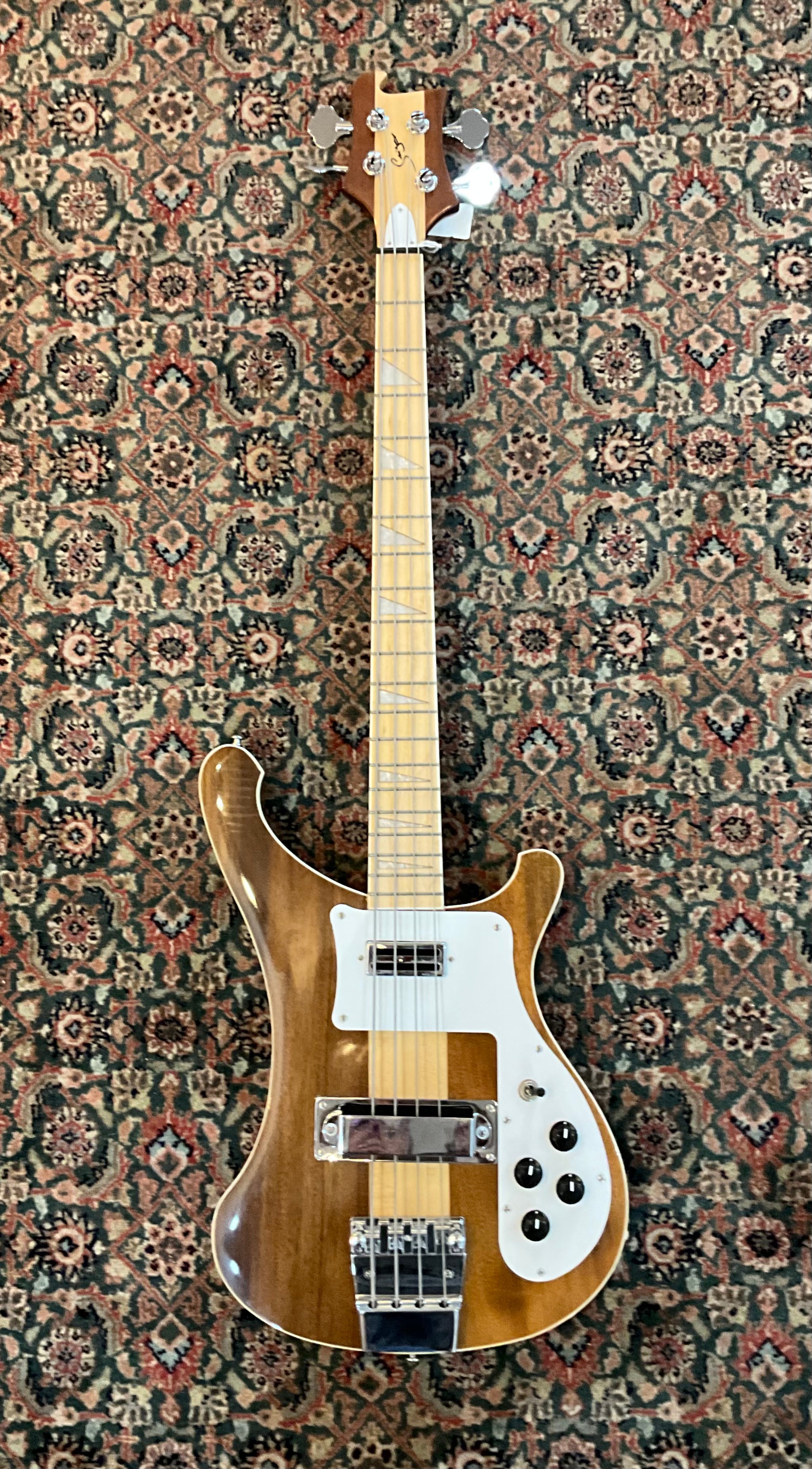 Smiger Neck-through 4-string Bass – Galveston Guitar Lounge